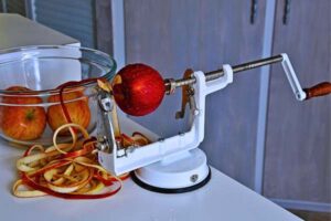 How To Use An Apple Peeler